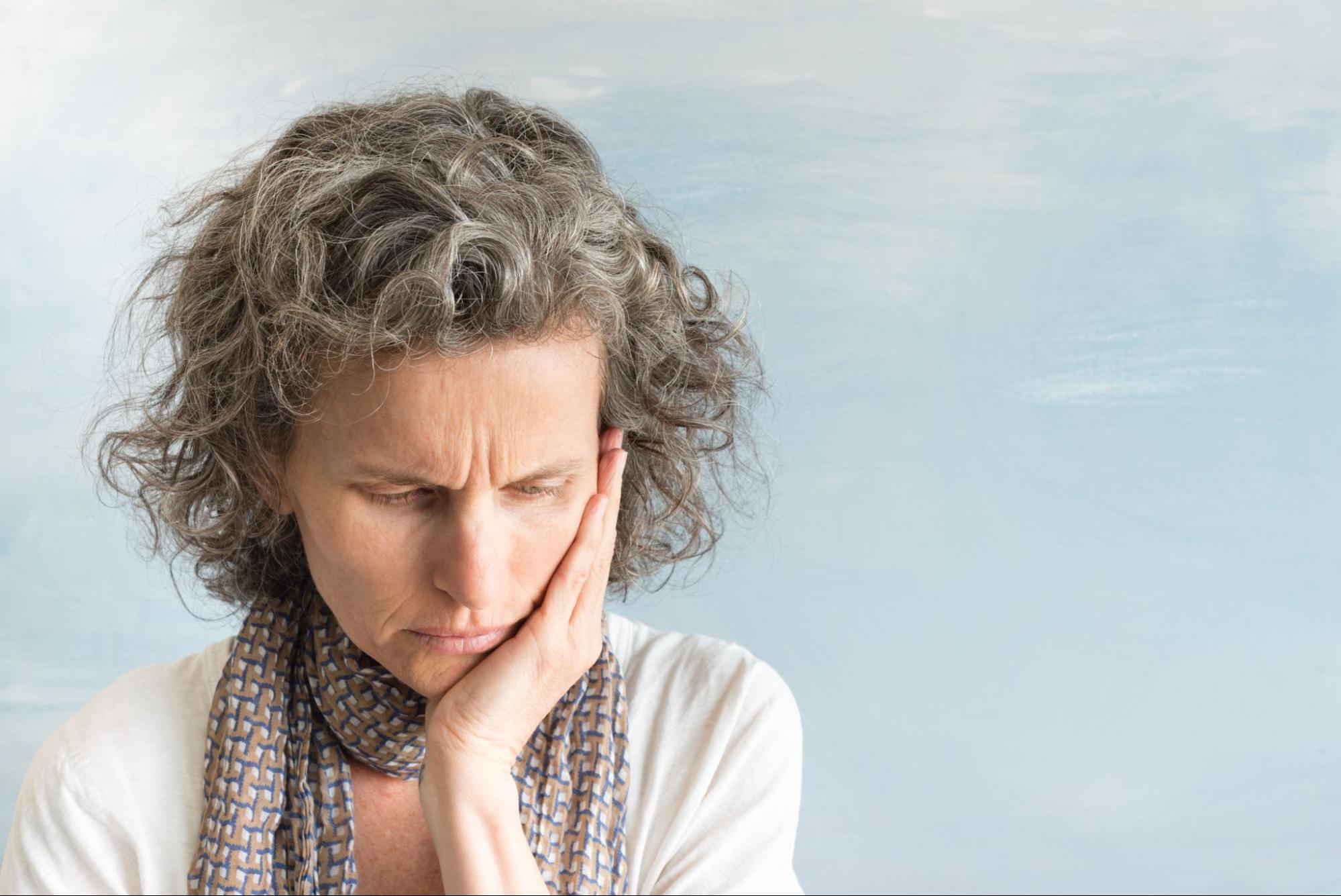 O que é a perimenopausa e como ela afeta as mulheres - Drª Flávia Tessarolo